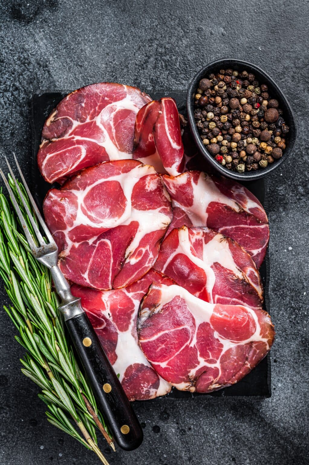 Cappacuolo or Capocollo (Capicola/Coppa): What Is it and What Does it ...